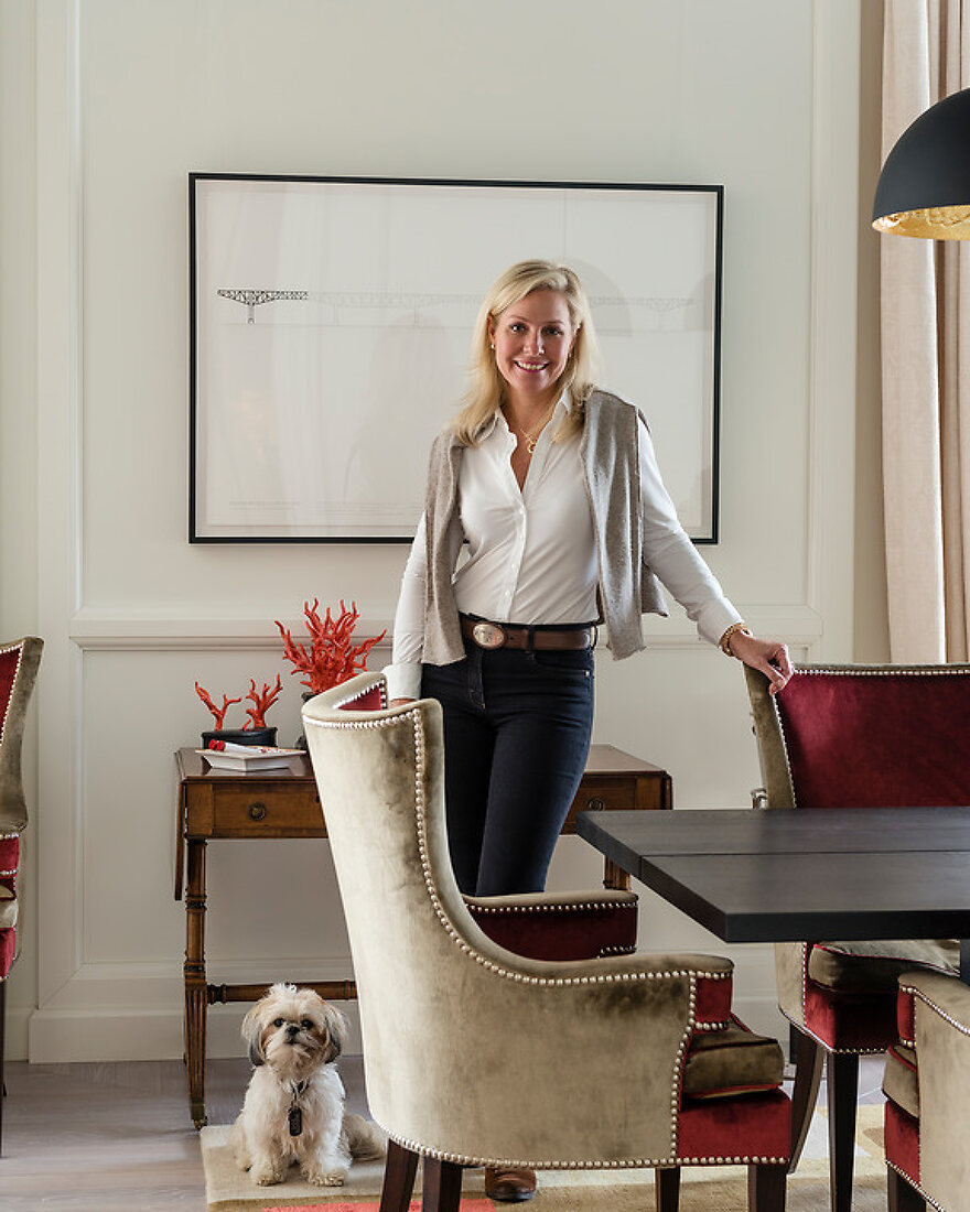 Miss Makepeace – License Features – 12601887 living4media